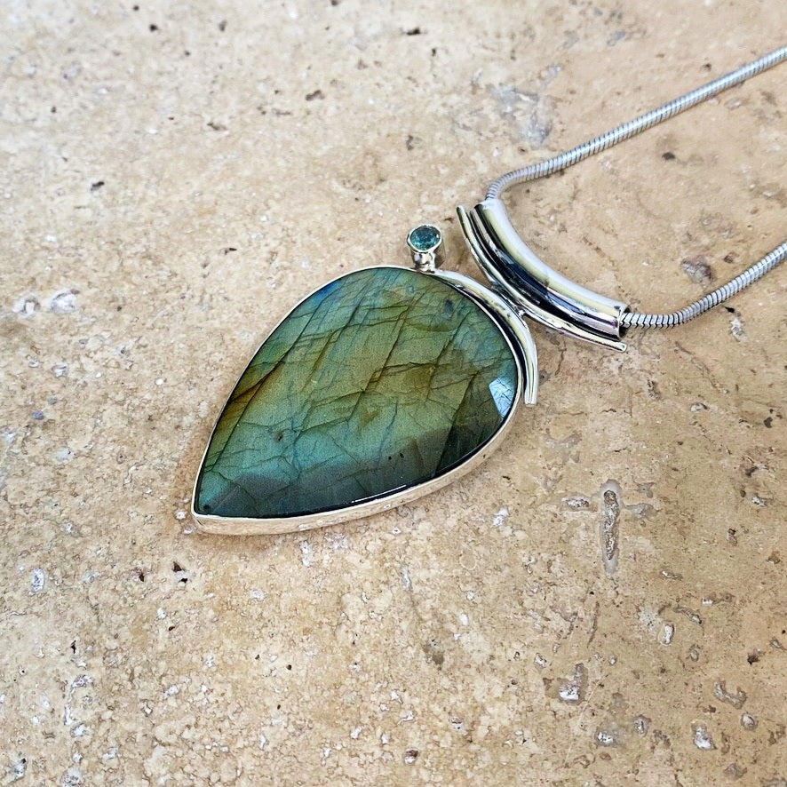 Labradorite Necklace with Large Teardrop Gemstone - Luna– Kalapriya ...